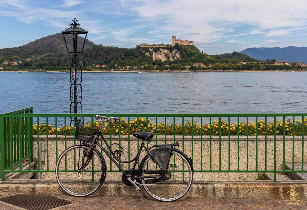 La Rocca di Angera vista dal lungolago di Arona - VareseNews