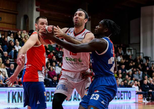 Highlights della vittoria contro Cassino, Knights al lavoro per la ... Highlights della vittoria contro Cassino, Knights al lavoro per la ...