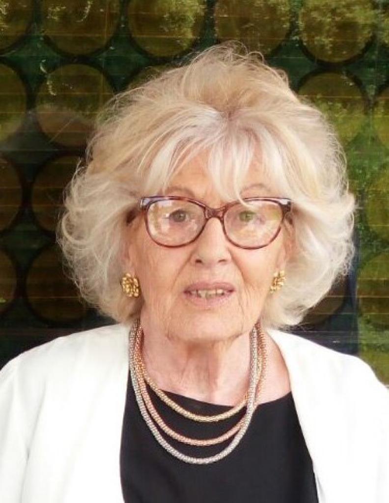 Annuncio Famiglia Carla Lionello - VareseNews