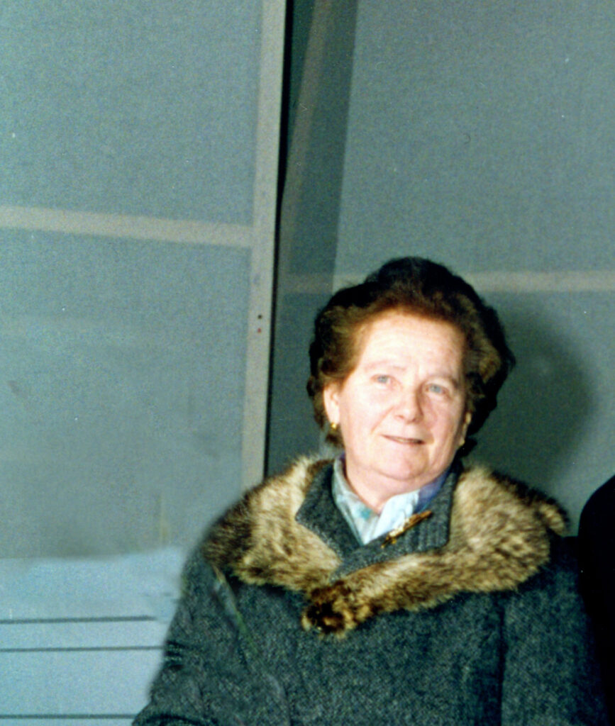 Annuncio Famiglia SIMIONI CATERINA VED. CARLESSO - VareseNews