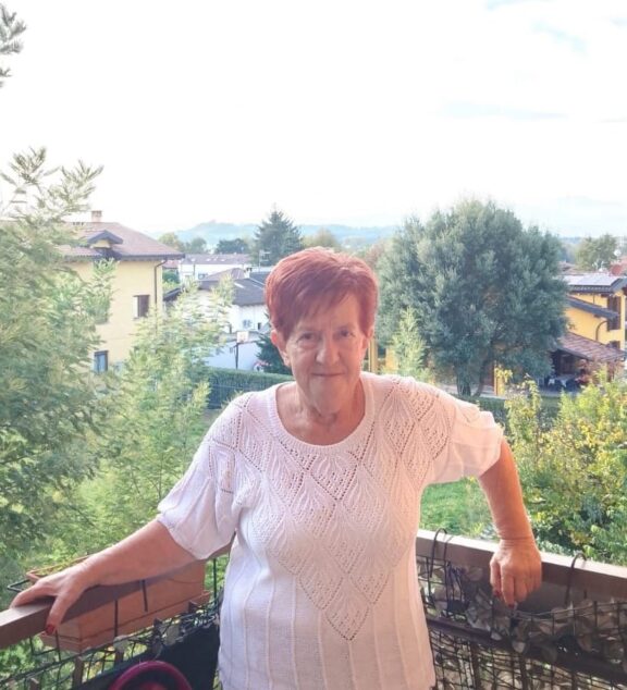 Annuncio Famiglia Rosa Giulia Invernizzi Ved. De Gregori - VareseNews